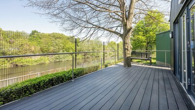 Riverside House by UTDM