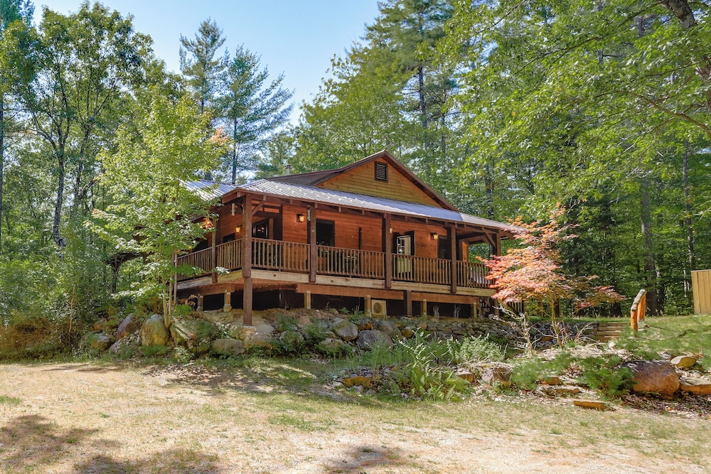 Game Room + Lake Access: Wooded Retreat In Jay - Adirondacks
