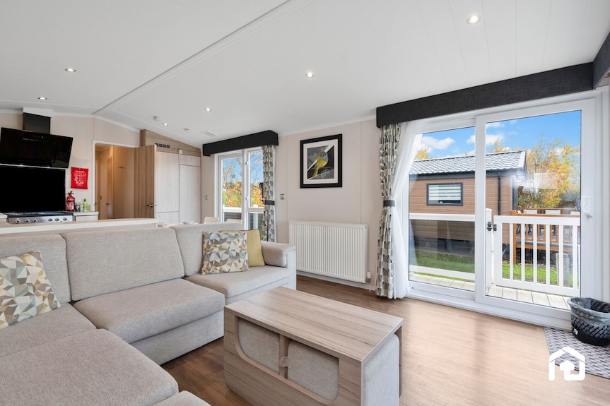 Swimming Pool, Entertainment Complex, And Children's Play Areas. - North Berwick