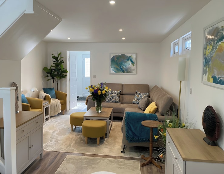 3 Bedroom Cottage In Sark, On The Avenue. - Guernsey