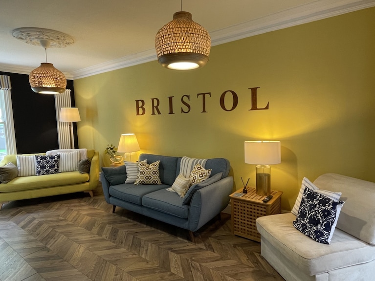 Casa-vista Al Puerto-baño Privado Con Ducha-ciudad - Bristol