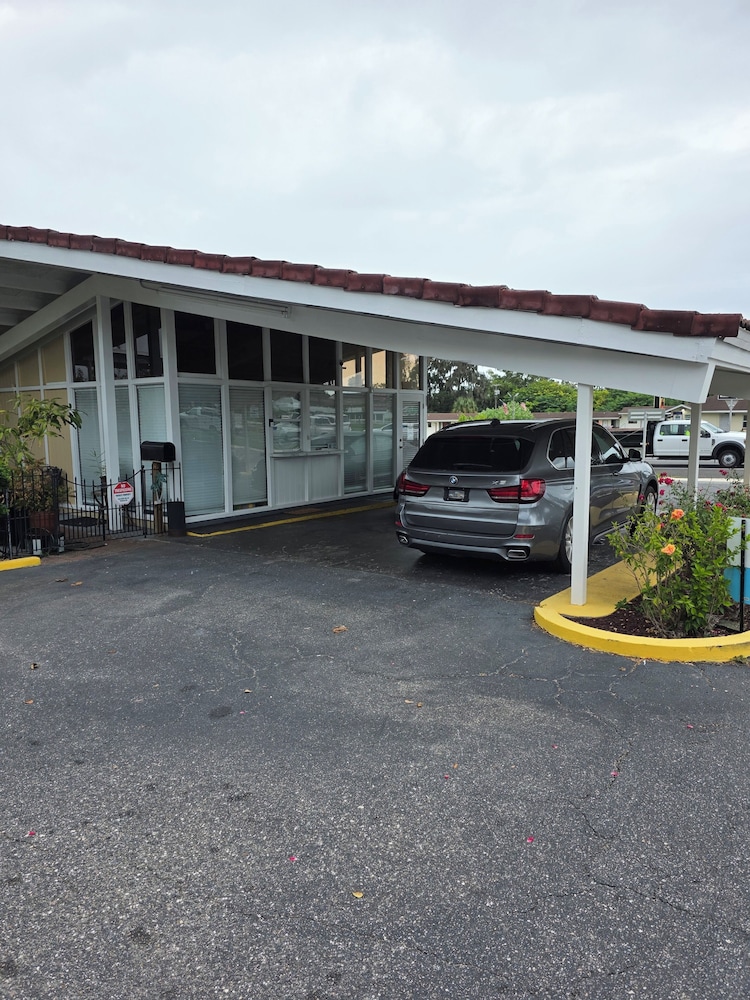 Royal Inn Motel - Ocala, FL