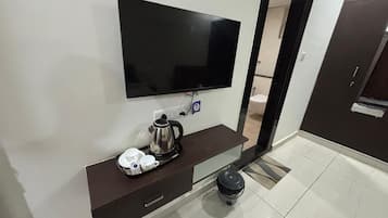 Quarto casal luxo | Escrivaninha, Wi-Fi de cortesia