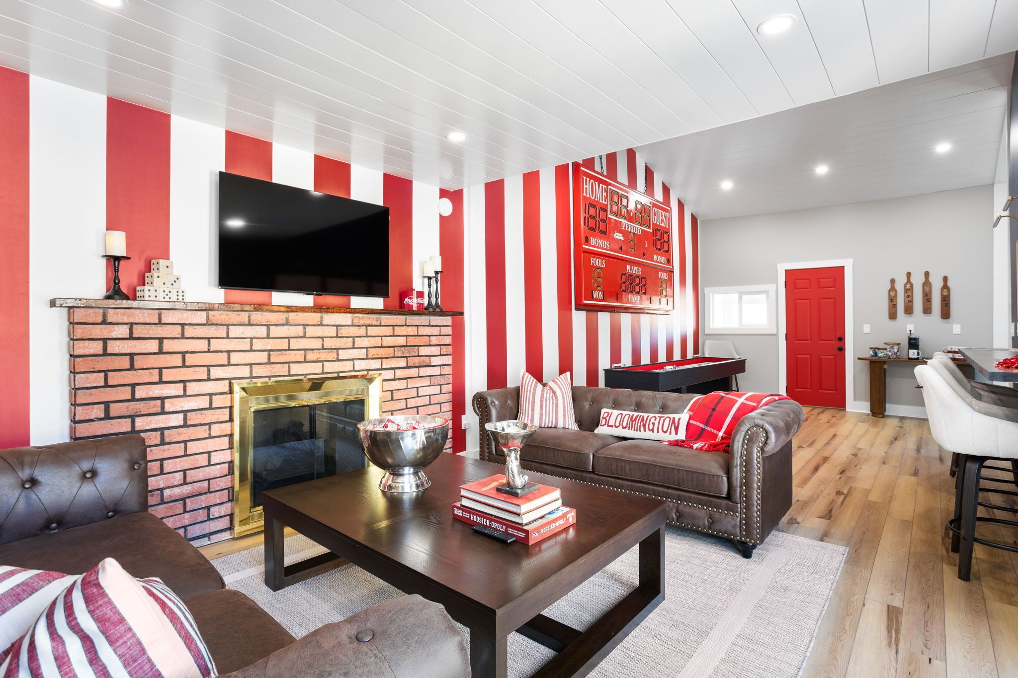 Walk To Iu Stadiums! Hot Tub, Shuffleboard, Bar, And Luxe Game-day Vibes At The Clubhouse. - Bloomington, IN