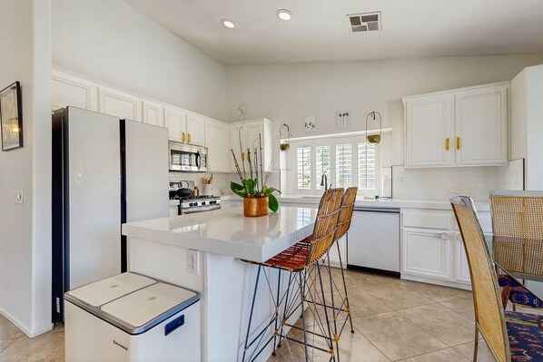 La Quinta Living: Relax by the Pool, Play Under the Sun, and Repeat the ...