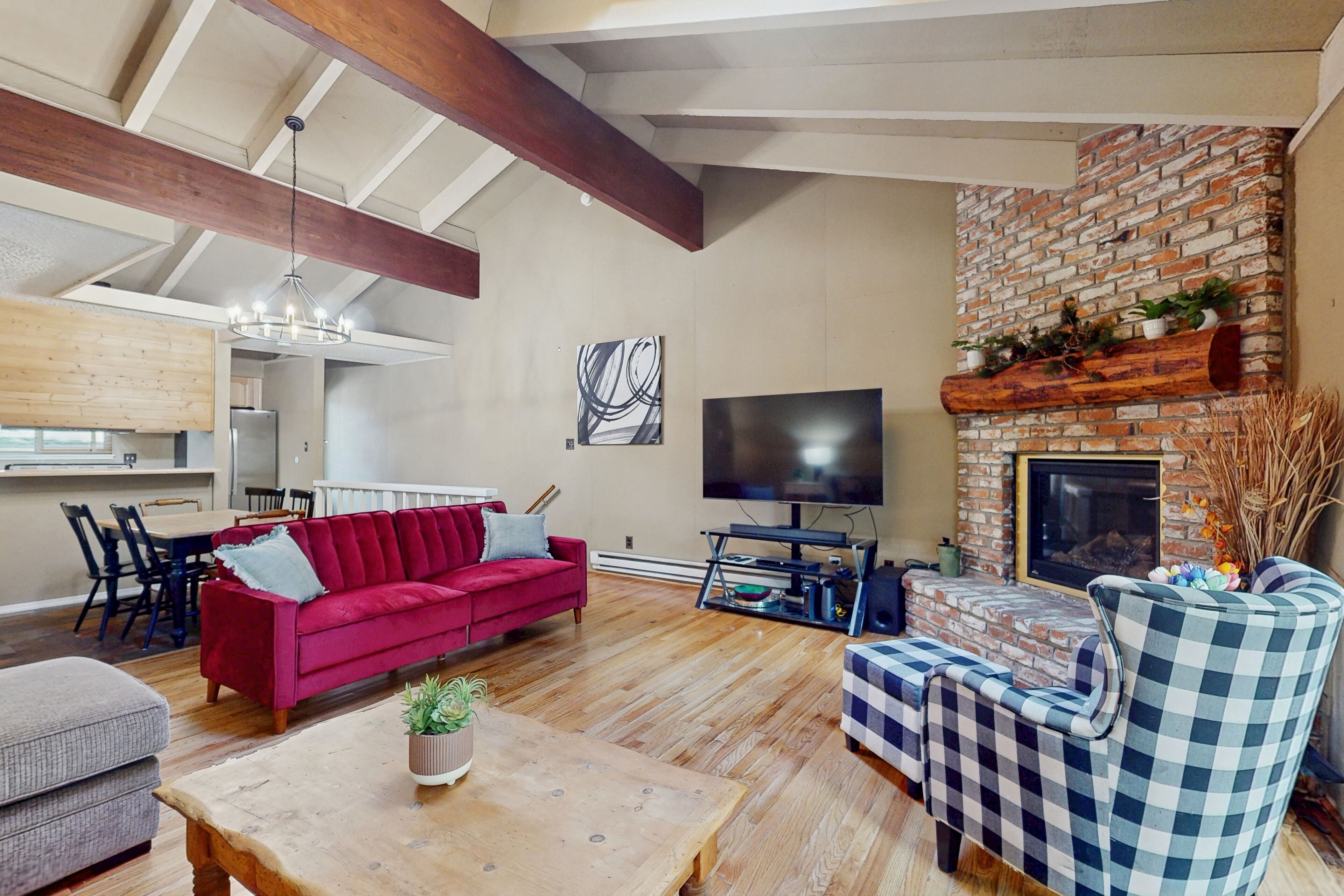 Townhome With Fireplace, Access To Heated Pool, Sauna, Near Ski Resort - Nevada