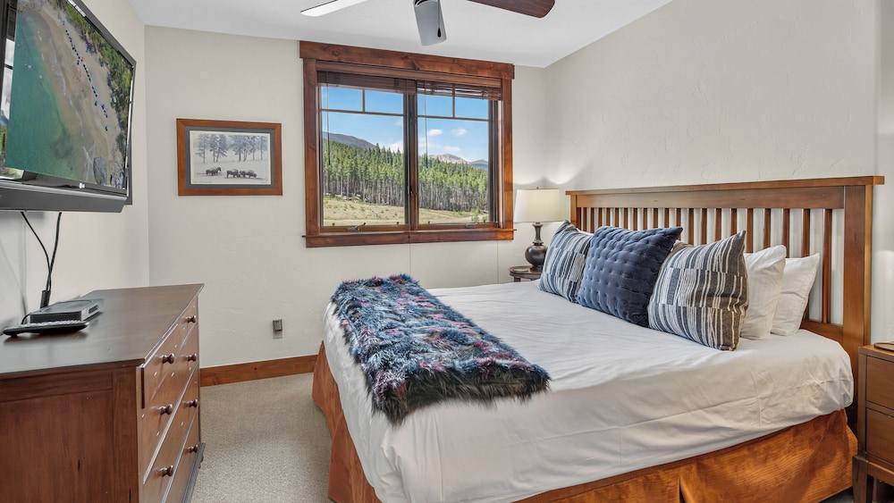 Ski-in/Ski-Out Retreat | Crystal Peak Lodge #7407 - Breckenridge | Vrbo