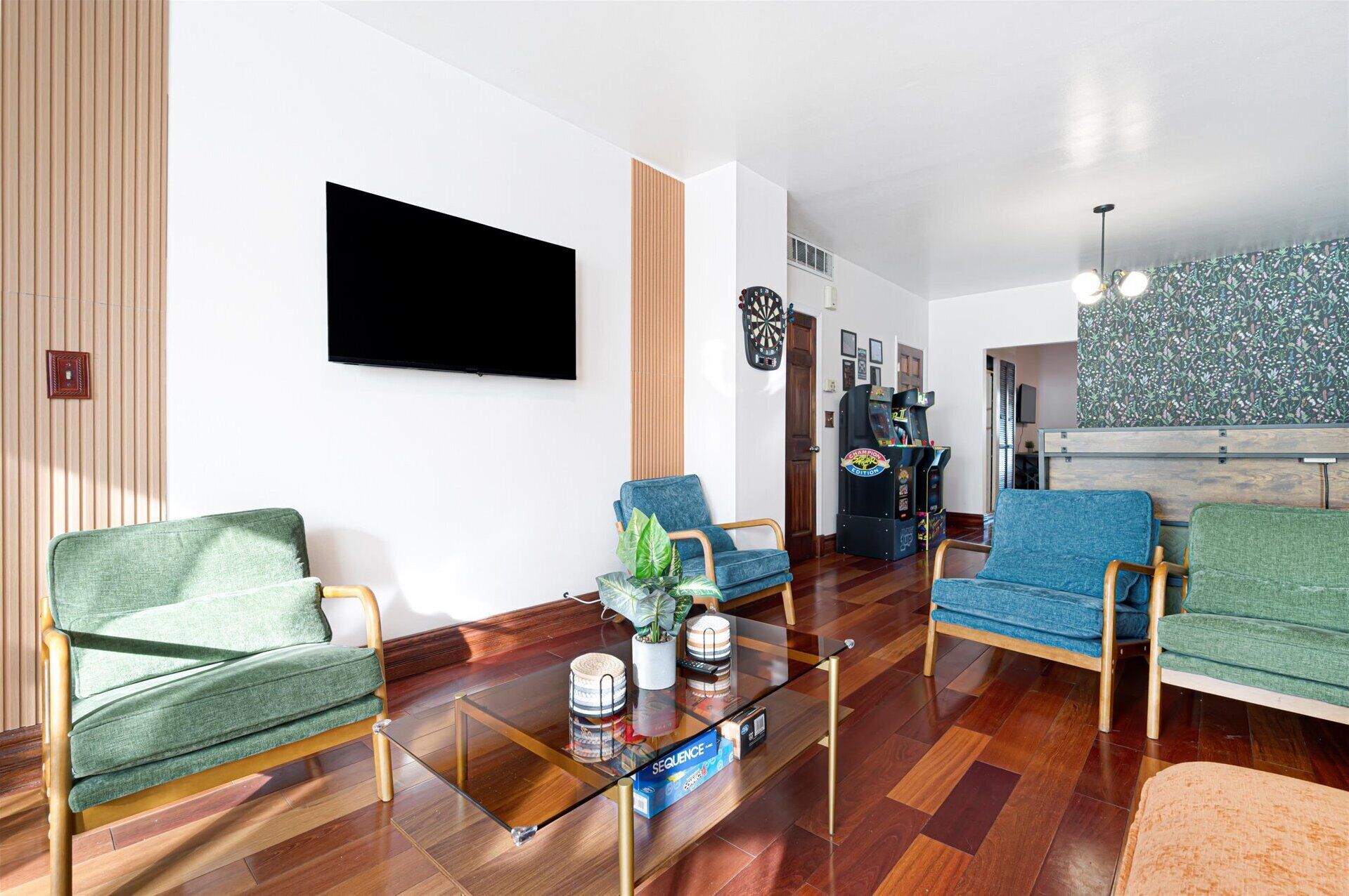 Minutes To Wrigley - Games - Patio - Sleeps 12 - Chicago, IL