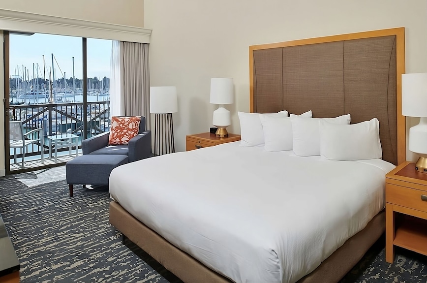 Cozy Bay Escape Near Uc Berkeley | 2 Units | Pool, Free Parking & Pet Friendly - Berkeley, CA