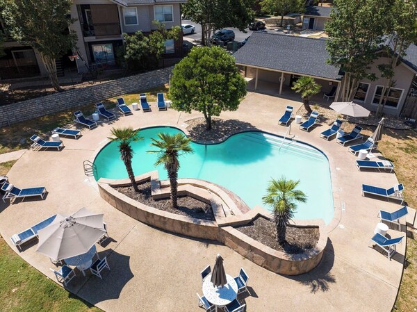 Landing Apartments San Antonio Northeast - Terrell Hills - San Antonio