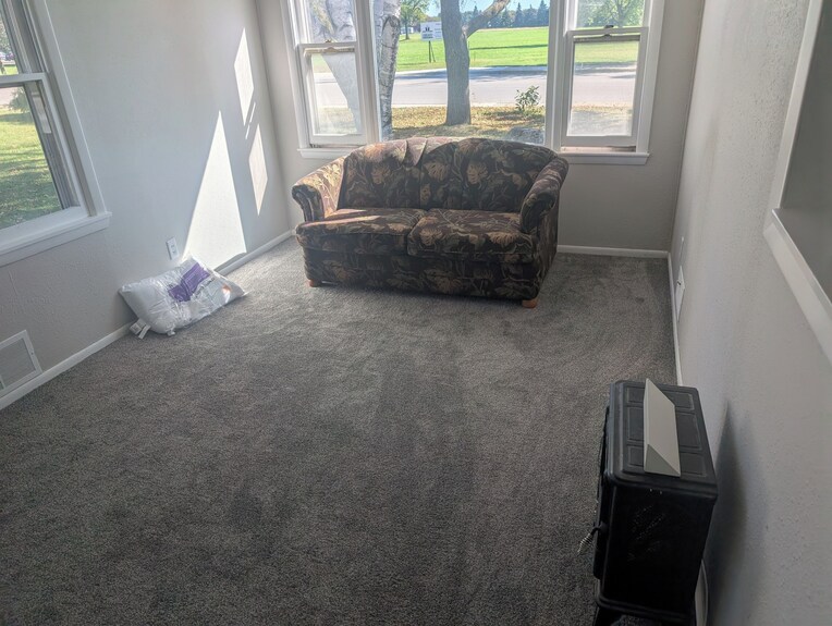 Cozy 2-bedroom 1 Bath House One Block From Hospital. - Alexandria, MN