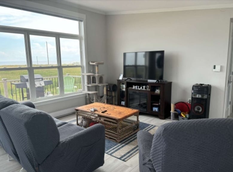 Ocean Privacy On A Secluded Beachfront Cottage On 16 Acres Of Land!!! - Prince Edward Island