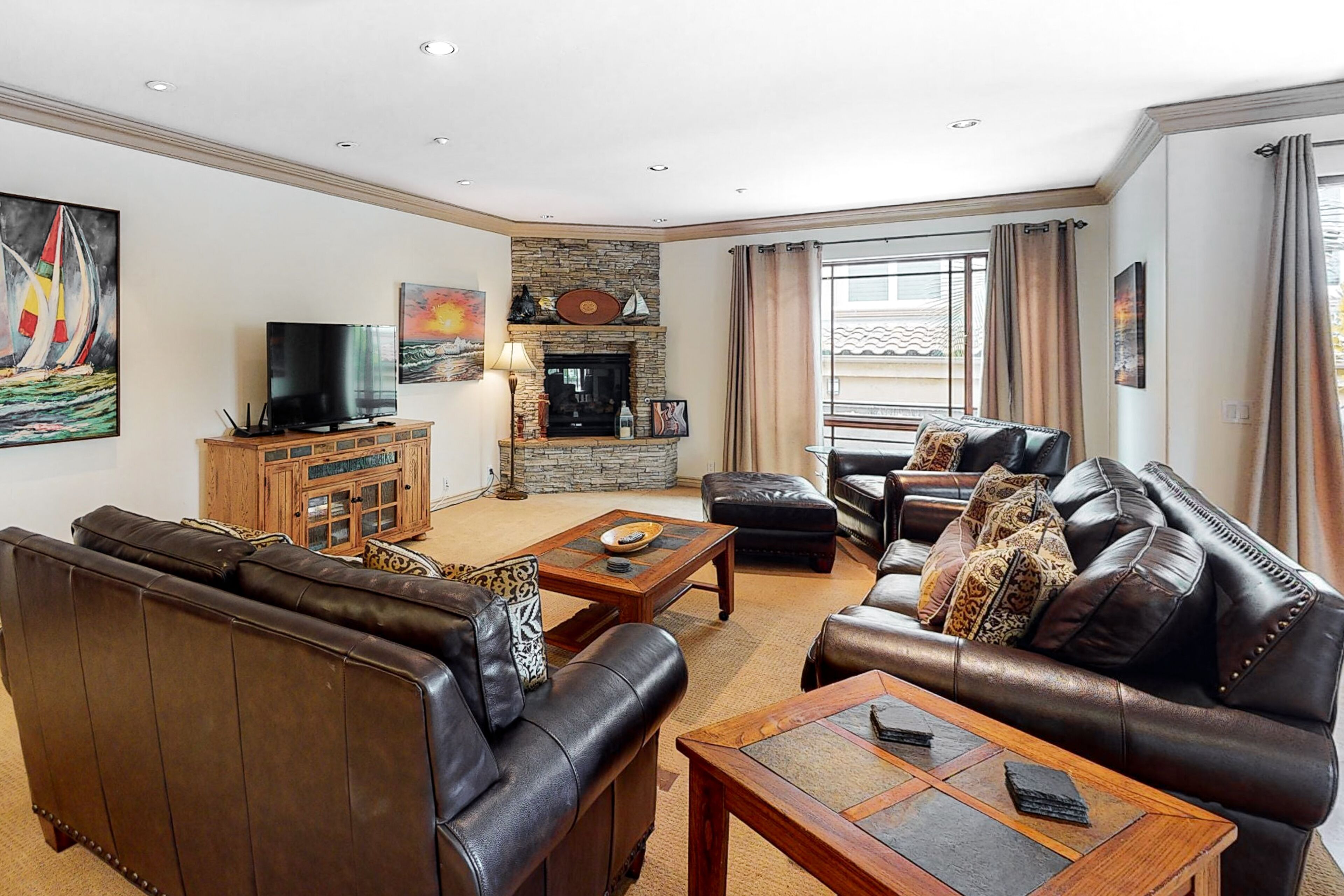 329 Oak Ave Gorgeous 4br - Carlsbad, CA