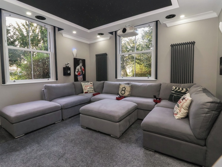 Ten Gables, Luxury Holiday Cottage, With Hot Tub In Driffield - Driffield