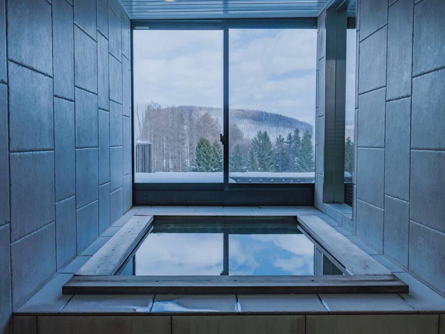 Suite, não fumadores, casa de banho privativa (Hot spring suite) | Cofre no quarto, ferro/tábua de engomar, Wi-fi grátis