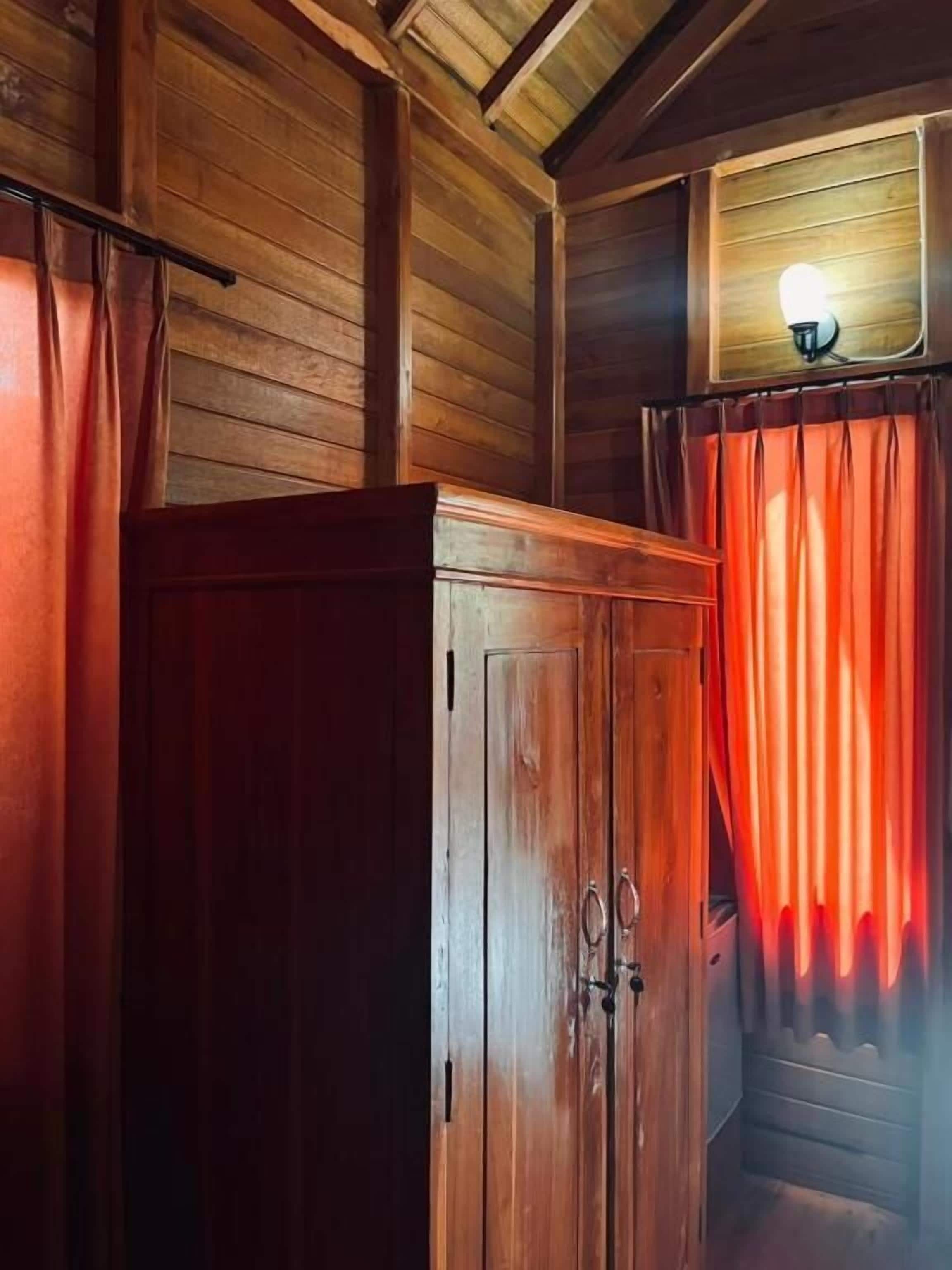 Quarto Duplo Deluxe, vista para o parque | Roupa de alta qualidade, minibar, secretária, Wi-fi grátis 