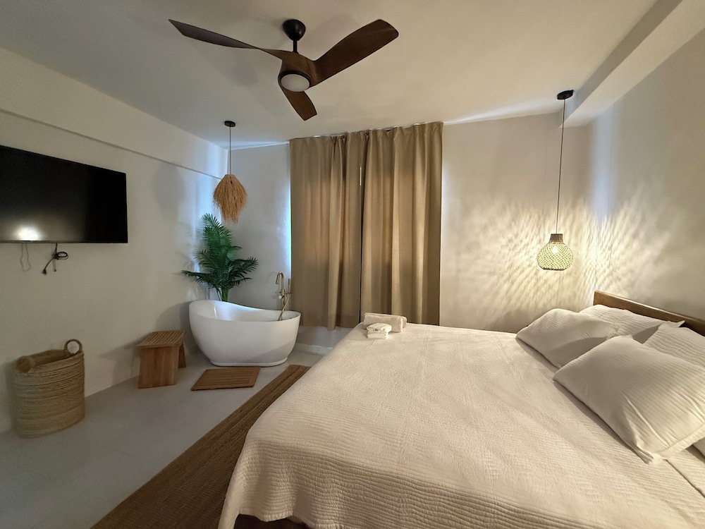 Couples Suites At Ocean Park Beach Club - San Juan