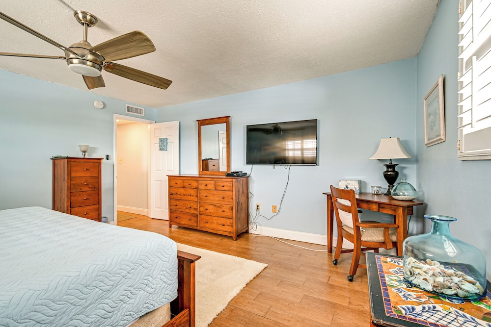 Steps to Sand: Condo w/ Pool Access in Cocoa Beach - Cocoa Beach | Vrbo