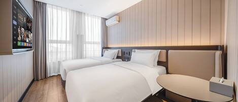 Quarto Duplo Básico | Secretária, Wi-fi grátis