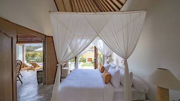 Villa Deluxe, pátio, vista para a piscina | Lençóis de algodão egípcio, roupa de alta qualidade