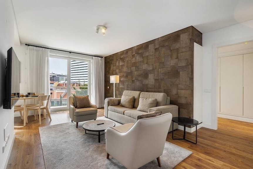 Urban Retreat: Downtown Luxury, Parking, Ac & Lift - Lisbonne