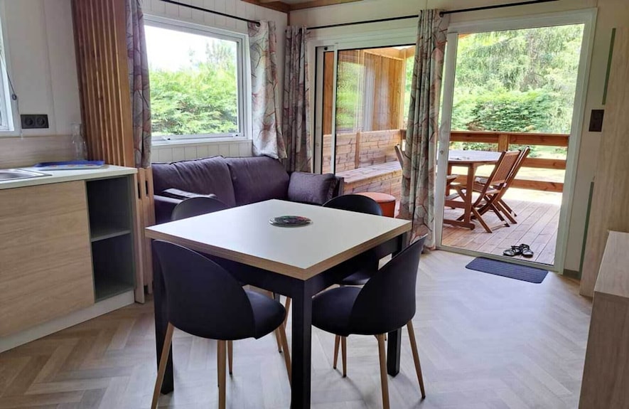 Chalet 'Camping Les Pialades - Mimosa' Avec Piscine Partagée, Terrasse Privée Et Jardin Privé - Dordogne