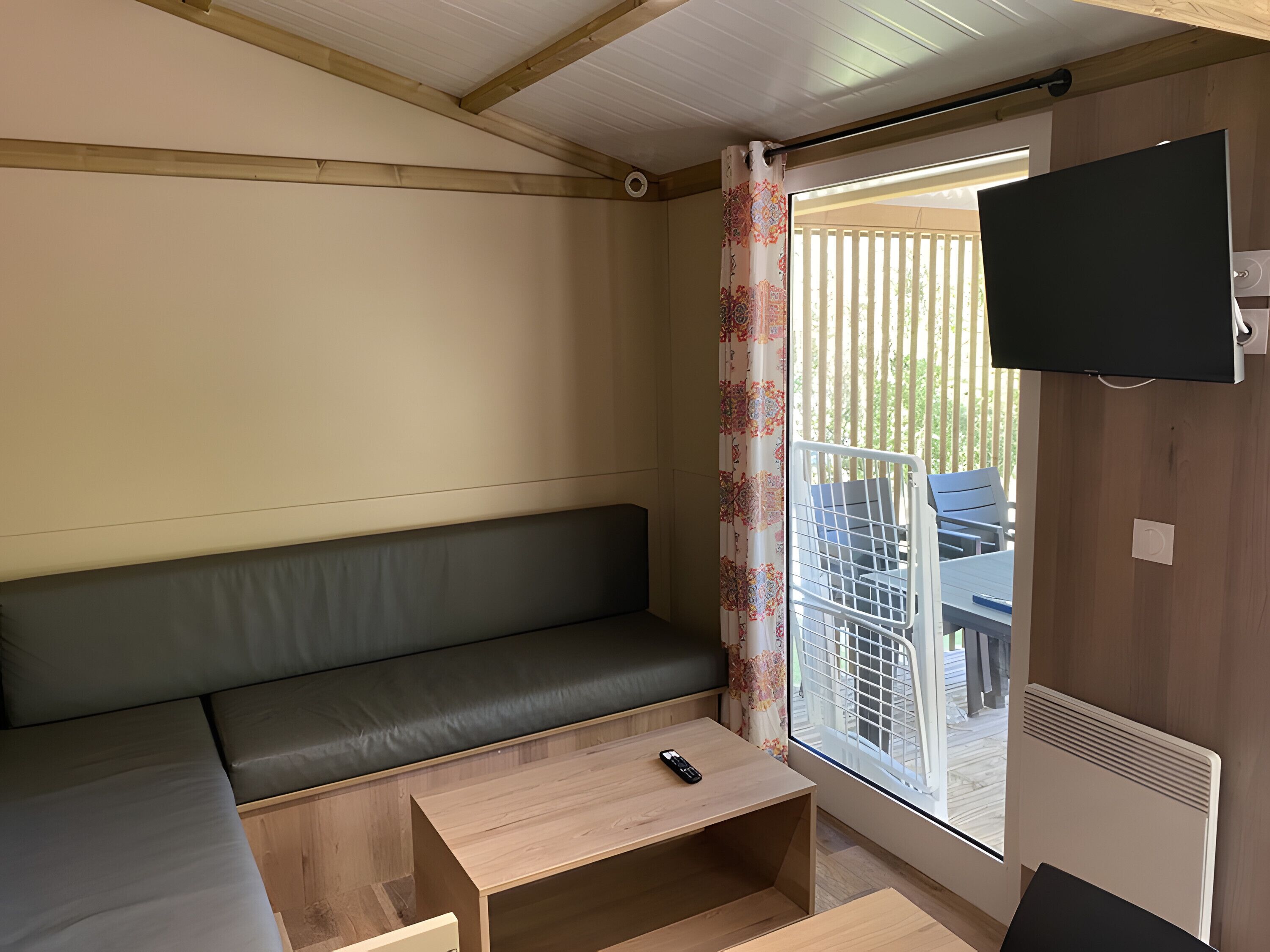 Chalet 'Camping Les Pialades - Eden' With Shared Pool, Private Terrace And Private Garden - Vitrac