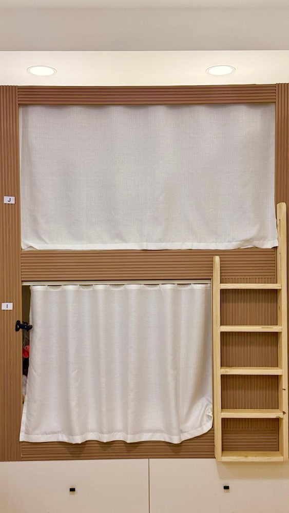 Travel Hub Near Business Bay By Al Taj - Dubai