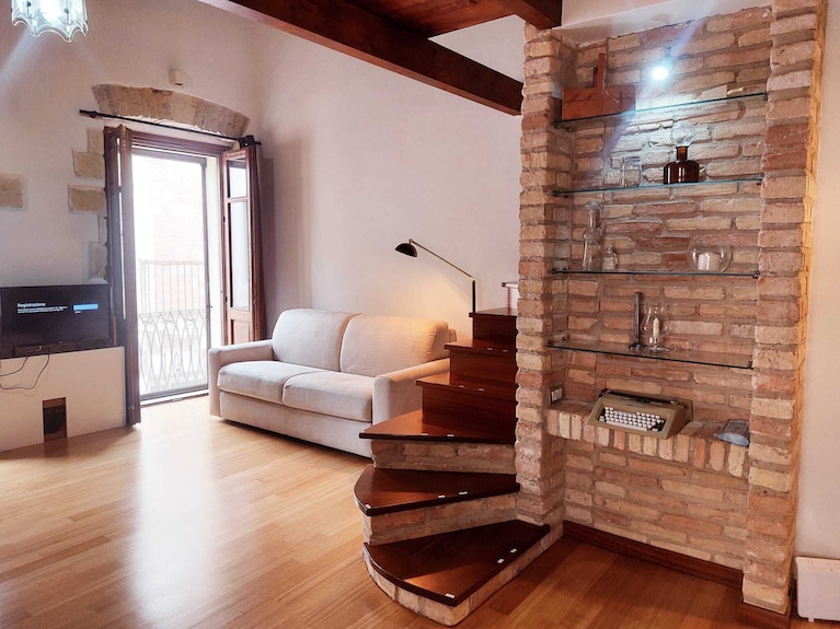 Finished And Cozy Apartment In The Historic Center. - Cagliari