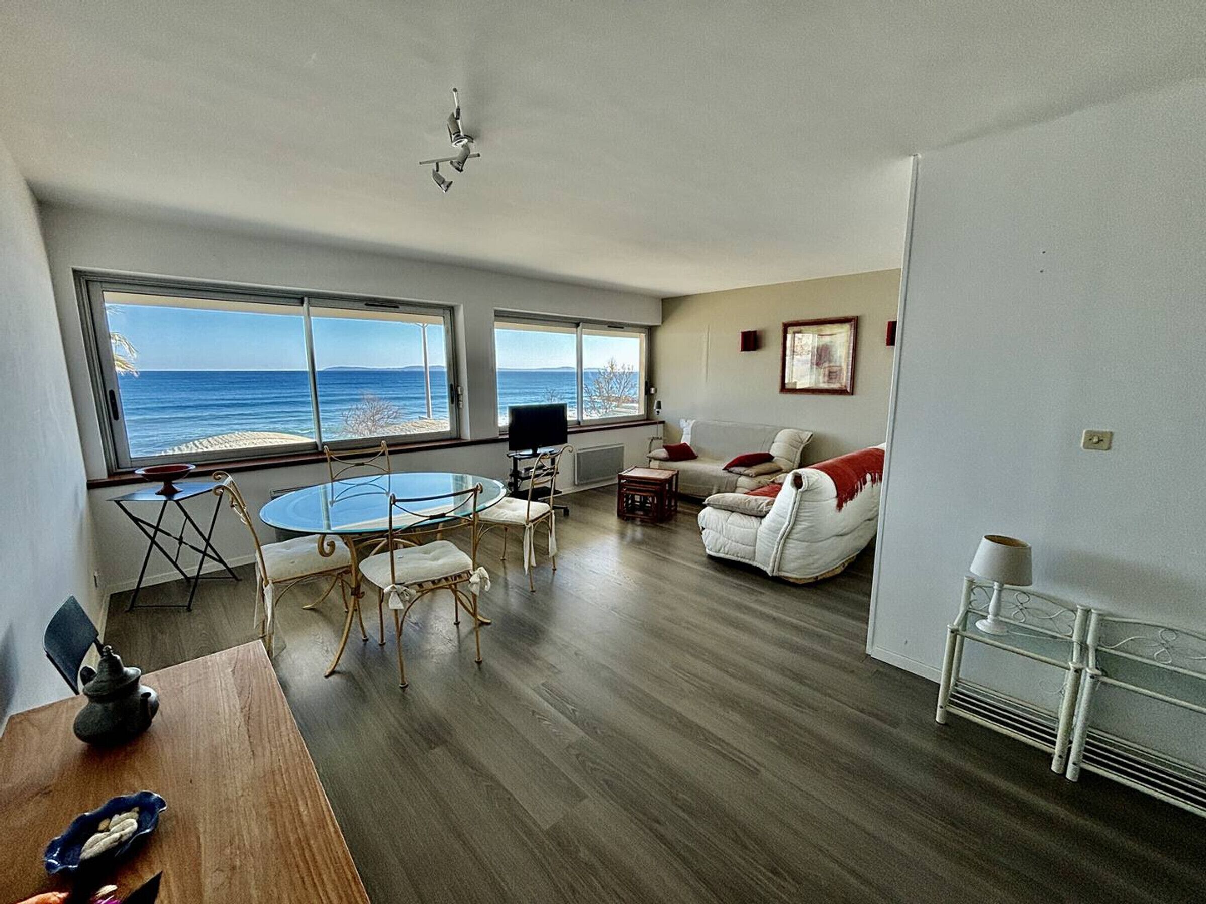 Unique Seafront Apartment In Lavandou - Le Lavandou