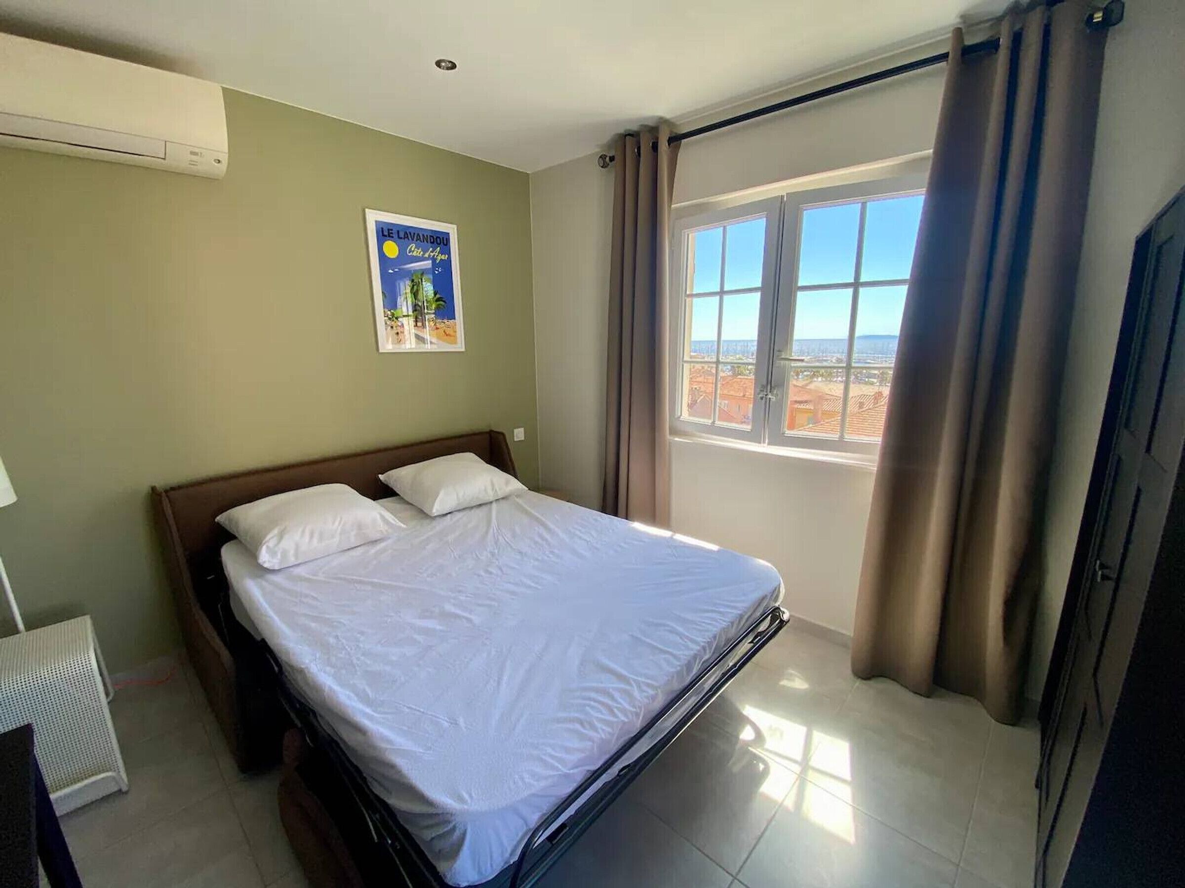 Klimatisierte Wohnung Im Zentrum Von Le Lavandou, Strandnah - Le Lavandou