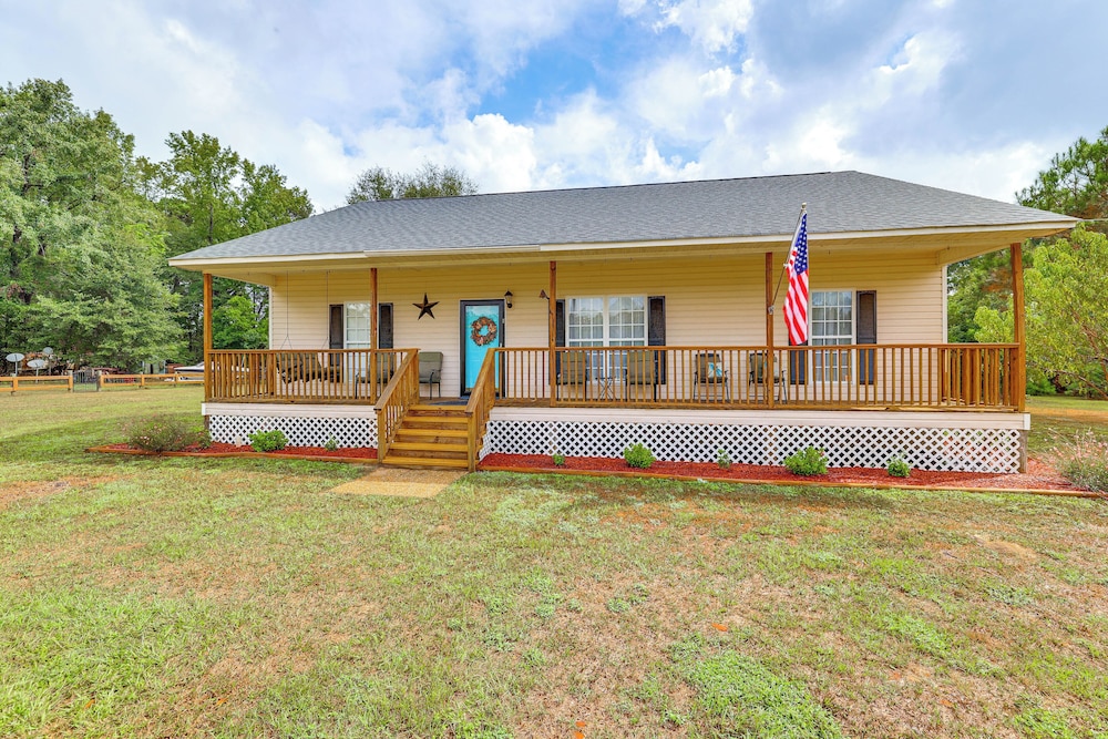 Families & Pets Welcome: Quiet Retreat In Bamberg - Lodge, SC