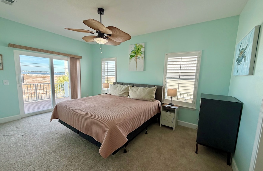 New Listing! Cozy Beach Cottage With Stunning Water Views! - 나바르