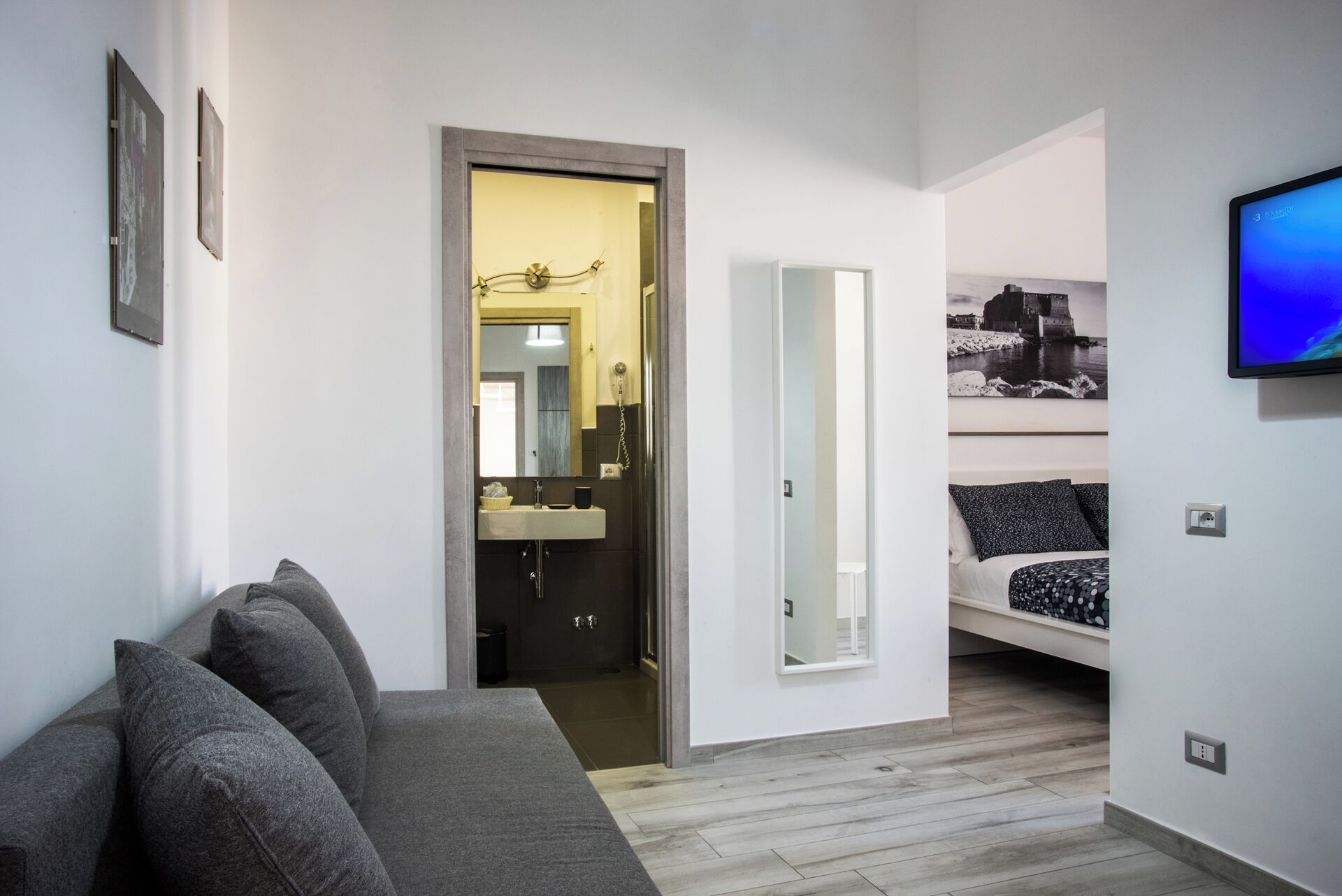 Casa geminada conforto, 1 cama Queen e sofá-cama, sacada | Wi-Fi de cortesia