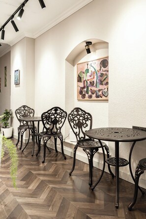 Pequeno-almoço tipo buffet diário incluído 