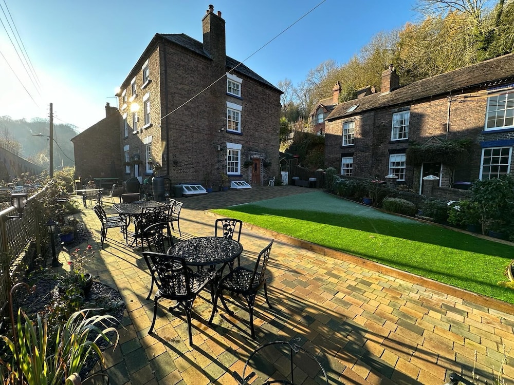 Viaduct Guest House - Ironbridge