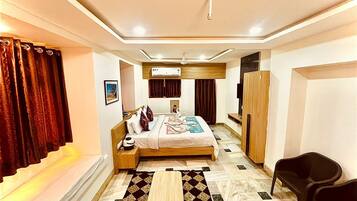 Quarto Duplo Superior, varanda, Vista para a cidade | Comodidade do quarto