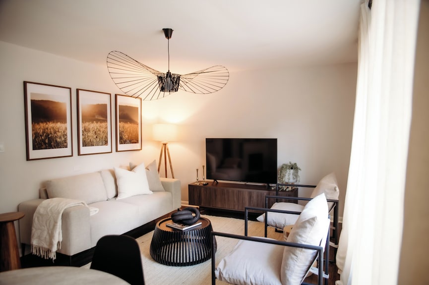 *New 2br King Bed Home I Fire Pit I Backyard I Bbq I Parking I Near P.e.c. - 貝爾維爾