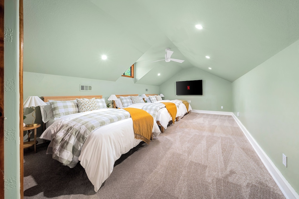Austin Ridge Escape - Pool, Hot Tub & Fireplace - Rocky Ridge | Vrbo