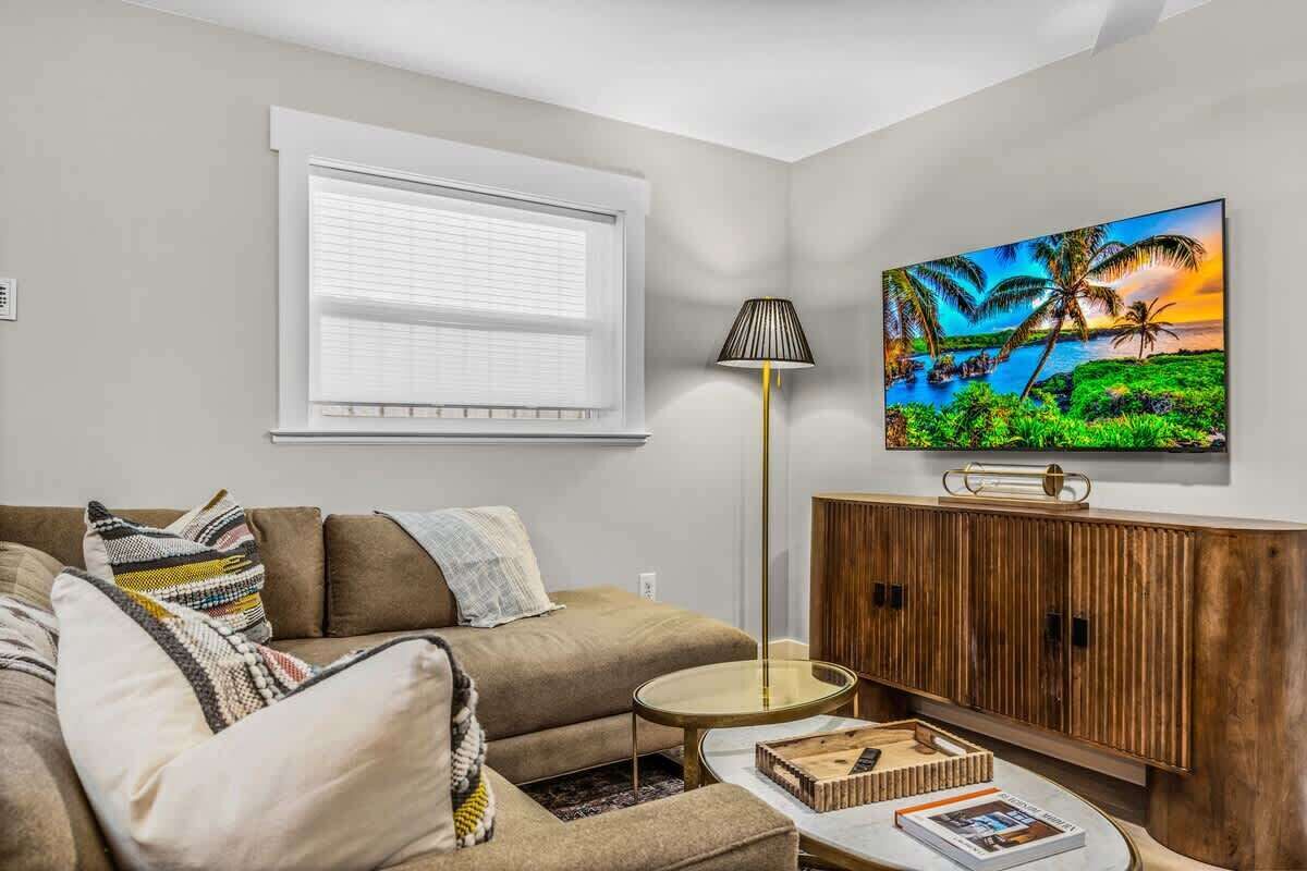 Cozy- 2 Bedroom Stay In Pensacola - Brent, FL