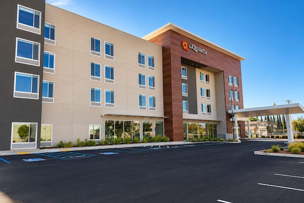 La Quinta Inn & Suites By Wyndham Tracy - Tracy, CA
