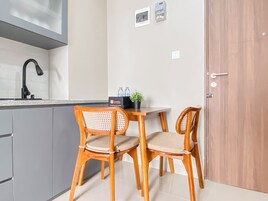 Apartamento Standard | Refeições no quarto