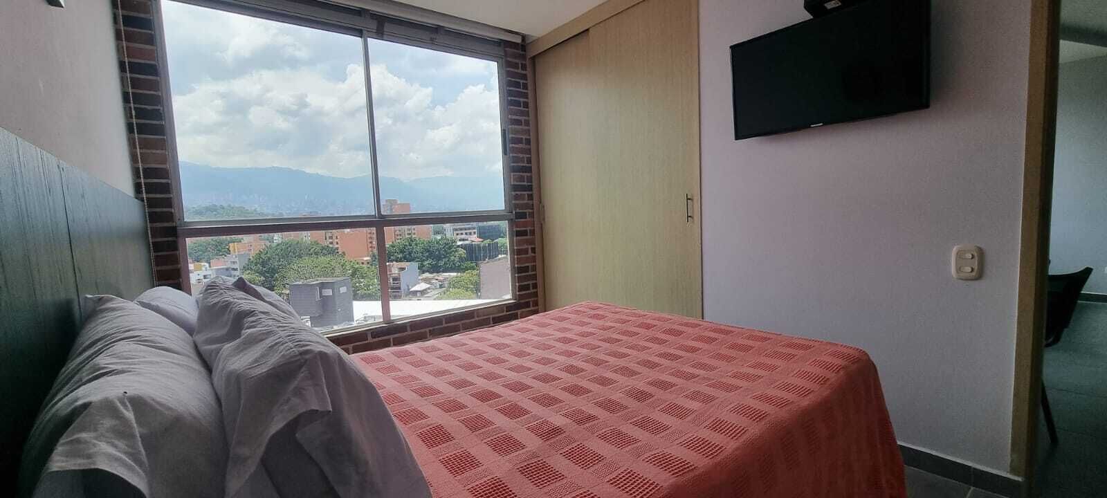 Apartamento standard, vista para a cidade | Cofres nos quartos, ferros/tábuas de passar roupa, Wi-Fi de cortesia