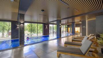 Apartamento | Piscina | Piscina interna, piscina externa