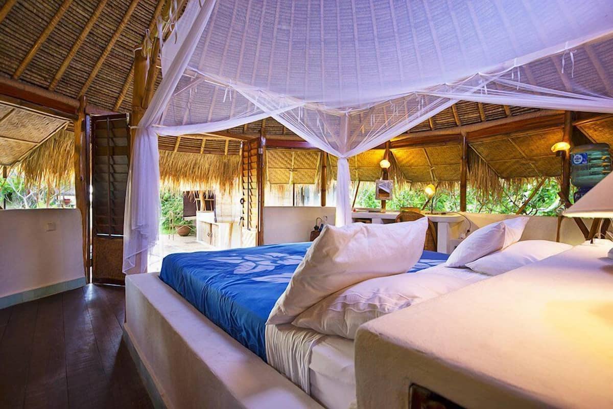 Bungalow Deluxe, vista para o jardim | Wi-fi grátis, roupa de cama fornecida