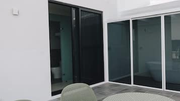 Quarto Quádruplo Panorâmico | Terraço/pátio interior