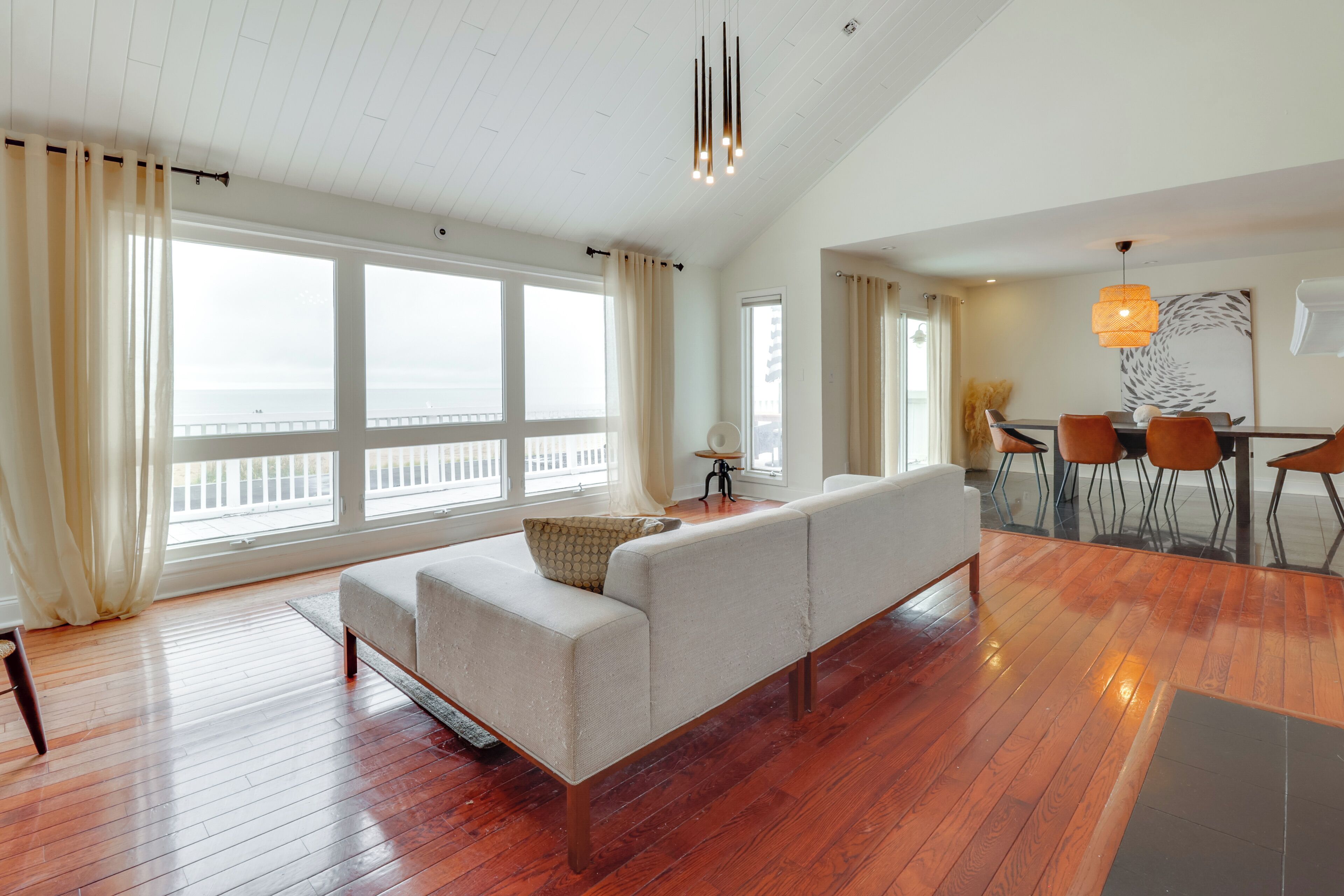 Pets Welcome: Beachfront Family Retreat In Norfolk - Portsmouth, VA