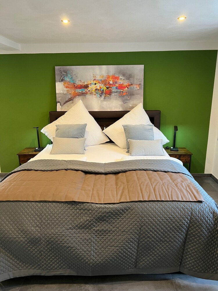 Vacation apartment/apartment for 6 guests with 80m² in Ichenhausen ...