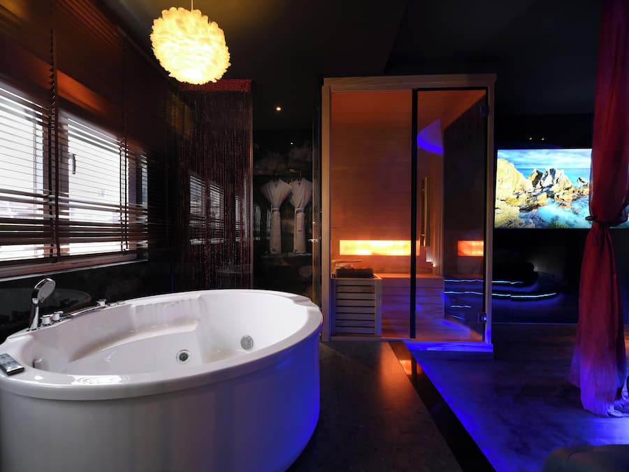 Smart TV de 65 polegadas com canais digitais