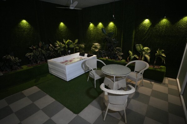 Hill Top Heaven By Elvora Hotels & Resorts - Kasauli